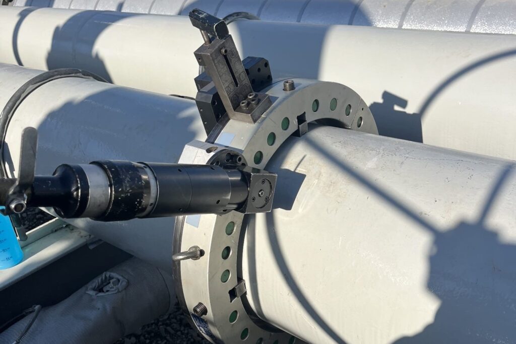 Split Frame Clamshell - Solutions for Field Machining and Hydraulic ...